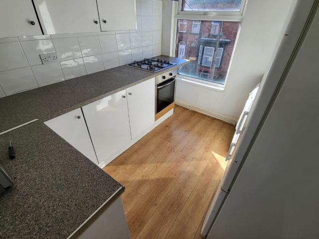 Ebberston Terrace LS6, 5 bed terraced house to rent, £1,550 pcm | PrimeLocation