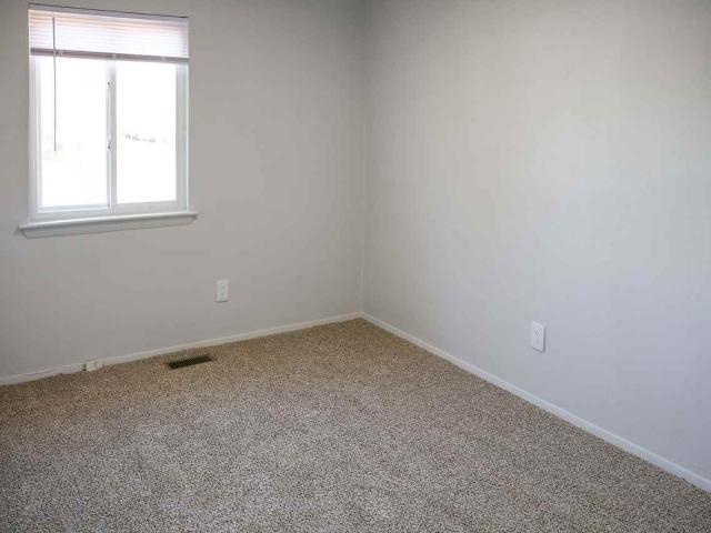 Ebbetts Plaza Apartments 1 Bedroom Apartment for Rent at 512 Featherstone Ct, Virginia Beach, VA 23462 Northwest Virginia Beach