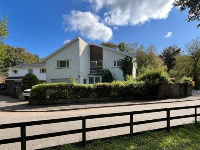 Ebbisham House, Mill Race, 4 Bedroom Detached