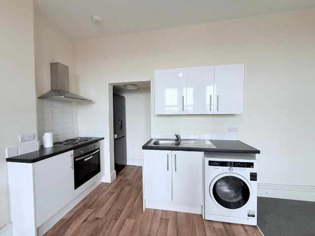 Ebury Road, Nottingham NG5, 1 bed flat to rent, £725 pcm | PrimeLocation