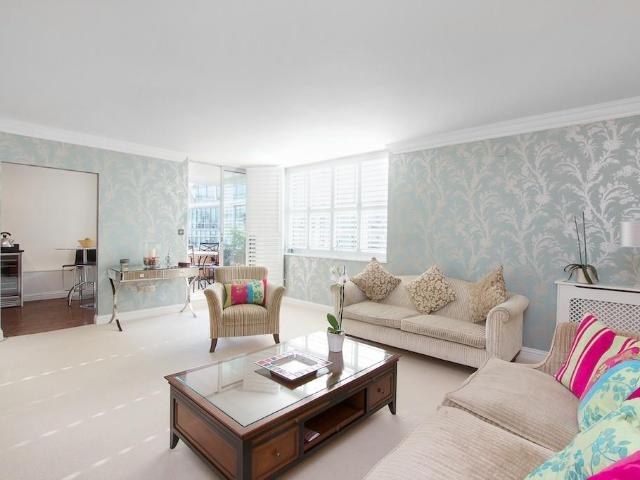 Ebury Street, Belgravia, London, SW1W 2 bed flat to rent £7,150 pcm £1,650 pw