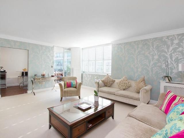 Ebury Street, Belgravia, London SW1W, 2 bed flat to rent, £7,150 pcm | PrimeLocation