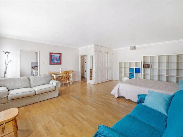 Ebury Street, London, SW1W 1 bed flat to rent £2,990 pcm £690 pw