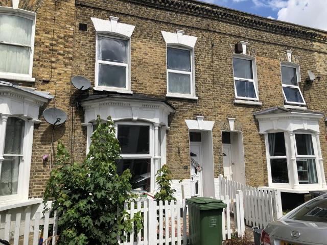 Egmont Street, New Cross, SE14 4 bed terraced house to rent £3,800 pcm £877 pw
