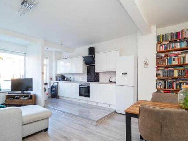 Egmont Road, Sutton, 1 Bedroom Apartment