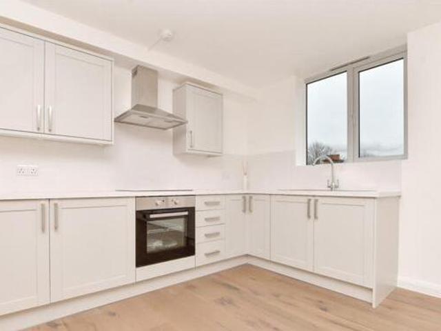 Egmont Road, Sutton, 2 Bedroom Flat