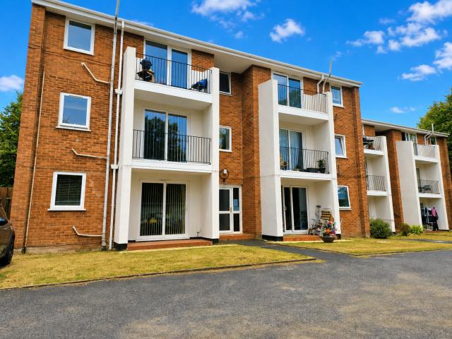 Egerton Court, Egerton Road