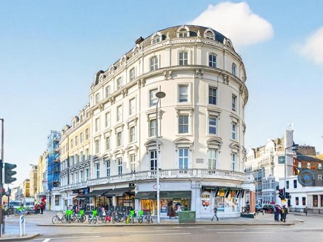 Egerton Court, London, SW7 4 bed flat to rent £5,750 pcm £1,327 pw