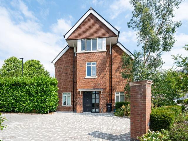 Egerton Drive, Old Isleworth, Isleworth TW7, 4 bed detached house to rent, £7,000 pcm | PrimeLocation