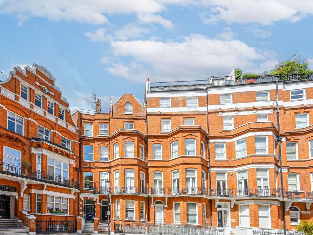 Egerton Gardens, Knightsbridge, London SW3, Studio to rent, £5,000 pcm | PrimeLocation
