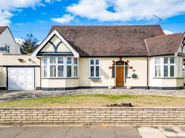 Egerton Gardens, Ilford, 4 Bedroom Bungalow