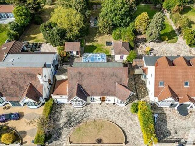 Egerton Gardens, Ilford, 4 Bedroom Bungalow