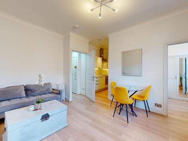 Egerton Gardens, London SW3, 1 bed flat to rent, £2,513 pcm | PrimeLocation