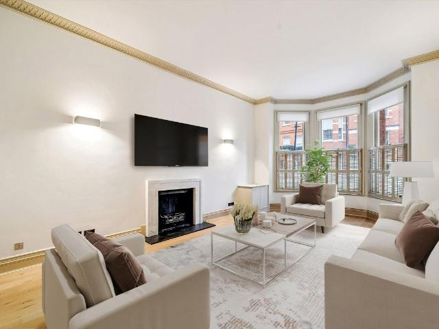 Egerton Gardens, London SW3, 3 bed flat to rent, £8,645 pcm | PrimeLocation