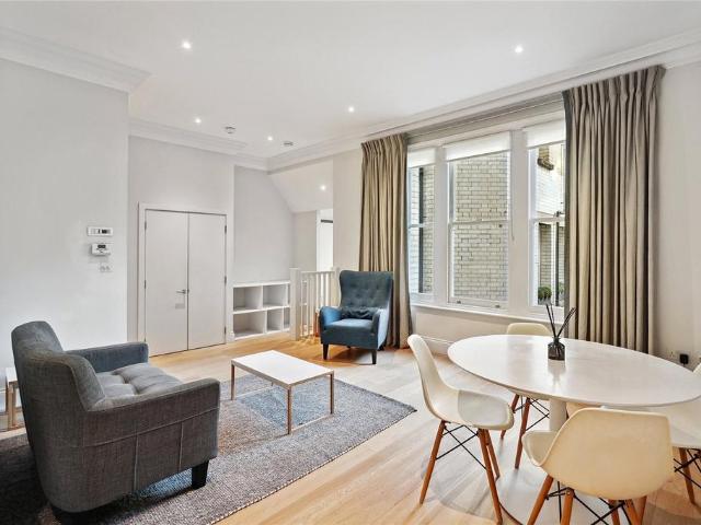 Egerton Gardens Mews, London, SW3 1 bed apartment to rent £3,250 pcm £750 pw