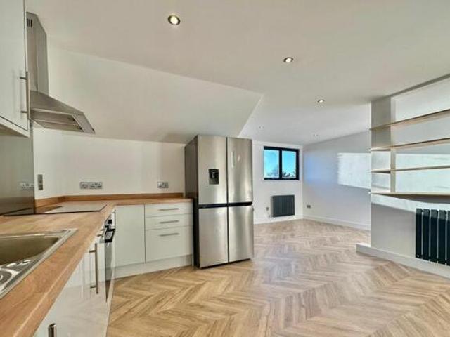 Egerton Gate, Shenley Brook End, 3 Bedroom Apartment