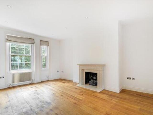 Egerton Place, Knightsbridge, 2 Bedroom Flat