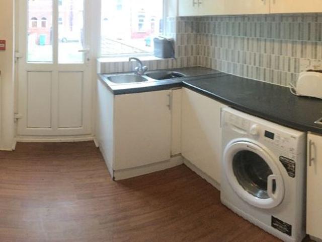 Egerton Road, Fallowfield, Manchester M14, 9 bed terraced house to rent, £650 pppm | PrimeLocation