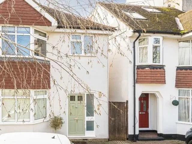 Egerton Road, London, TW2 7SH, United Kingdom | 2 bed apartment for rent #139402742 | Rentberry