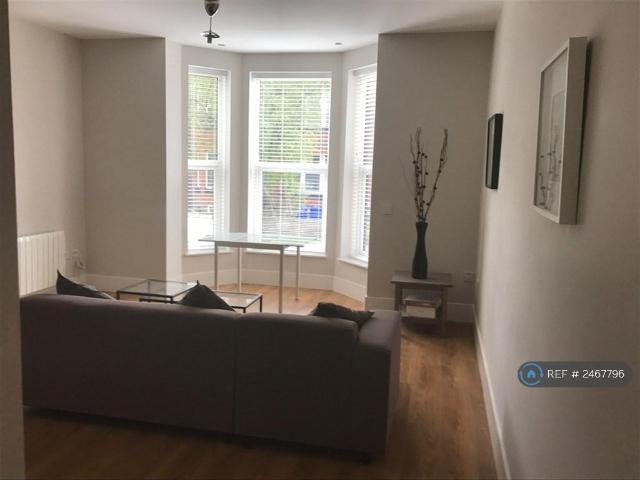 Egerton Road, Manchester, M14 2 bed flat to rent £1,450 pcm £335 pw