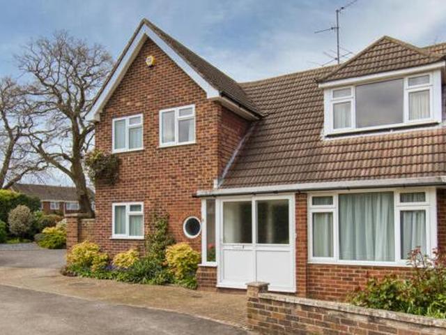Egerton Road, Reading, 4 Bedroom Semi detached