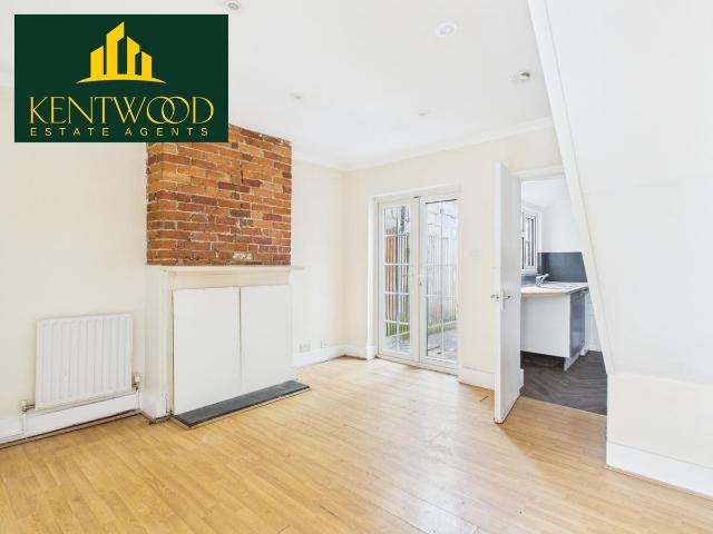 Egham Hill, Egham TW20, 3 bed terraced house to rent, £1,995 pcm | PrimeLocation