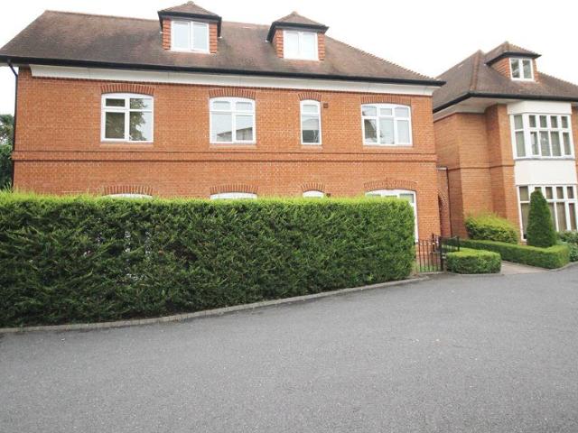 Egham Hill, Englefield Green, Egham, Surrey TW20, 2 bed flat to rent, £1,800 pcm | PrimeLocation