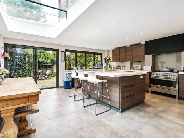 Eglantine Road, London, SW18 5 bed terraced house to rent £6,750 pcm £1,558 pw