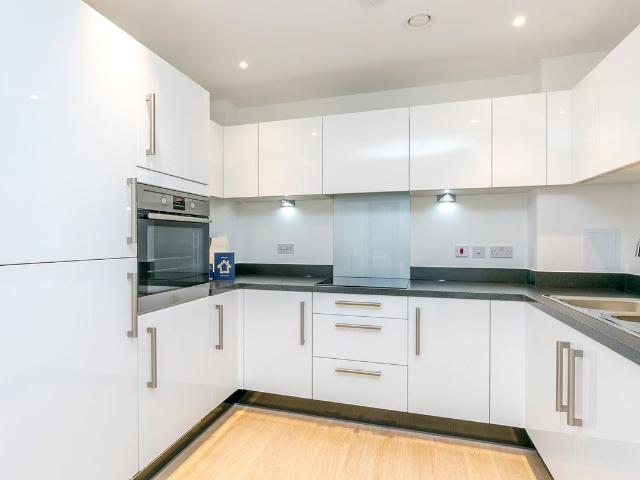 Egret Heights, Waterside Way, London N17, 1 bed flat to rent, £1,825 pcm | PrimeLocation