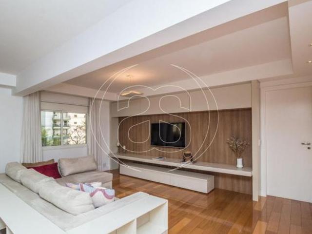 ED AVANT GARDE APARTAMENTO MOBILIADO 210m²