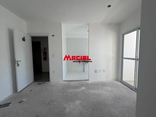Ed Mirante Flamboyant II Residencial Flamboyant 2 quartos / 1 suíte / 1 vaga / contra piso