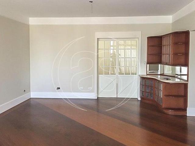 ED. MONTMARTRE 284,25M²