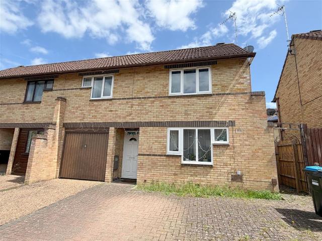 Edmund Court, Shenley Church End, Milton Keynes MK5, 3 bed property to rent, £1,595 pcm | PrimeLocation