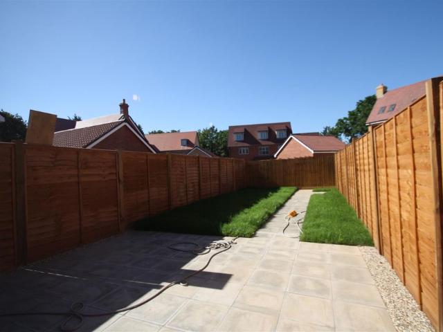Edmund Close, Rochford