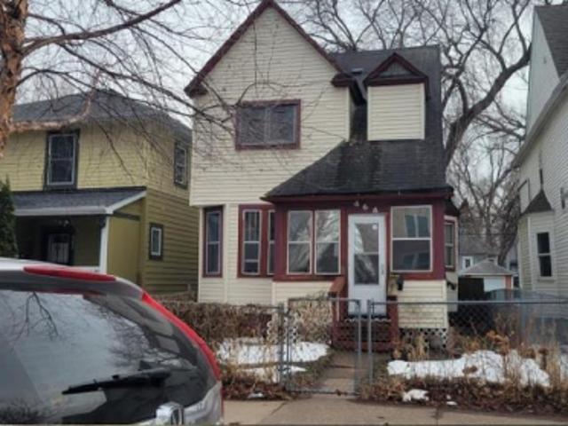 Edmund Ave