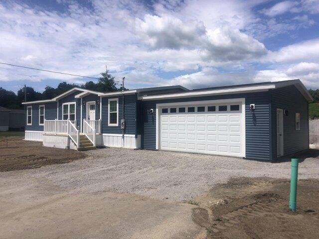 Edmund Meadow Ln, Hampstead, Property For Sale