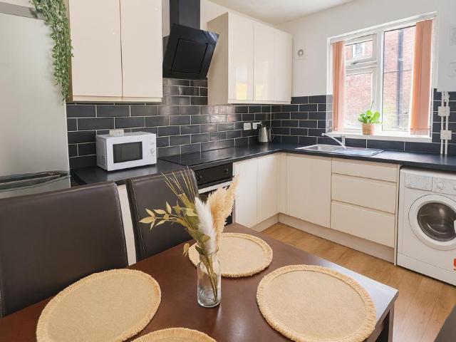 Edmund Road, Sheffield S2 4 bed house to rent £1,941 pcm £448 pw
