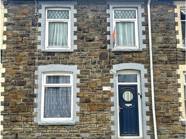 Edmondstown Road, Tonypandy CF40, 3 bed terraced house to rent, £800 pcm | PrimeLocation