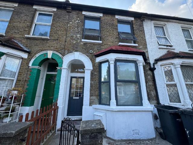 Edmonton 4 bed terraced house to rent £2,300 pcm £531 pw