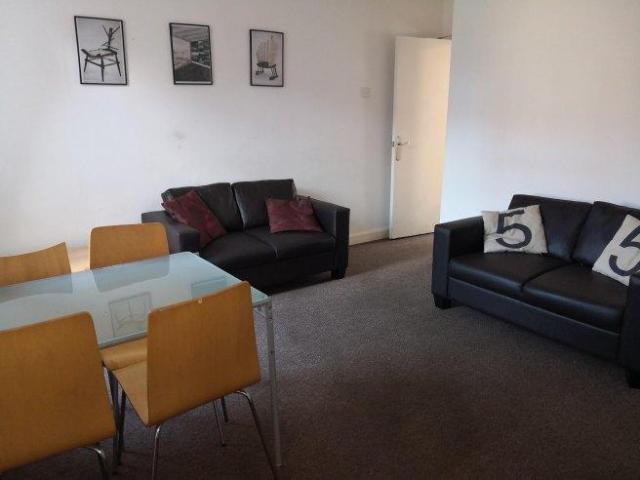 Ednaston Road 4 bed house share to rent £1,716 pcm £396 pw
