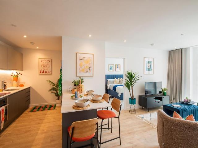 Eda, Salford Quays M50, 2 bed flat to rent, £1,655 pcm | PrimeLocation