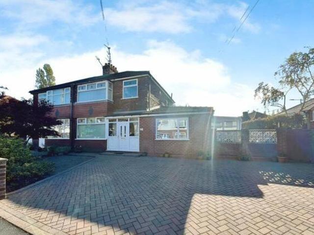 Edale Avenue, Reddish, 3 Bedroom Semi detached