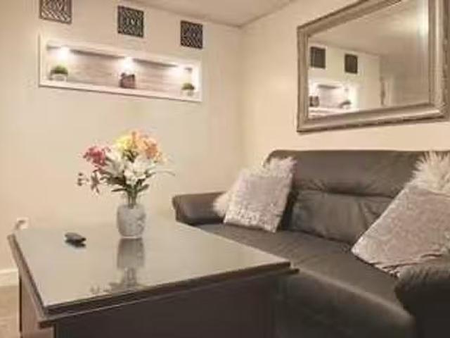 Eddy Ahmed, 37 Tate St, West End 2 Bedroom 1 Bath