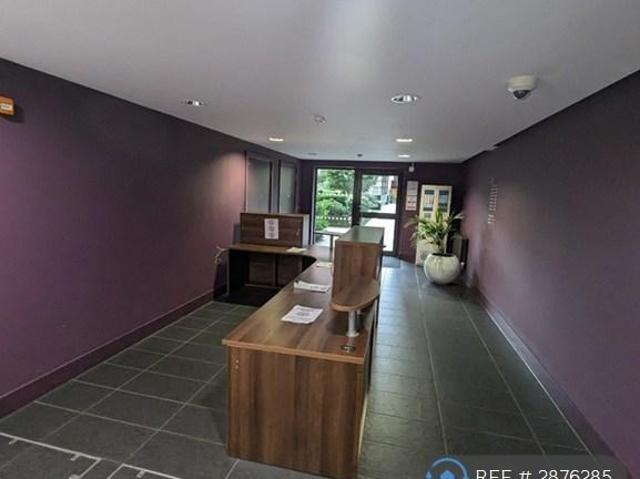 Eddington Court, London, E16 2 bed flat to rent £2,600 pcm £600 pw