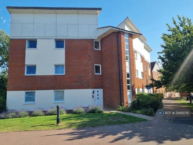 Eddington Crescent, Welwyn Garden. 2 bed flat to rent £1,450 pcm £335 pw