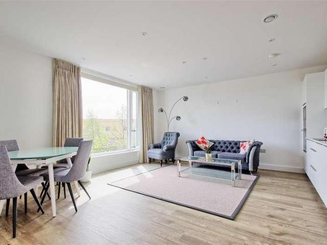 Eddington Avenue, Cambridge, CB3