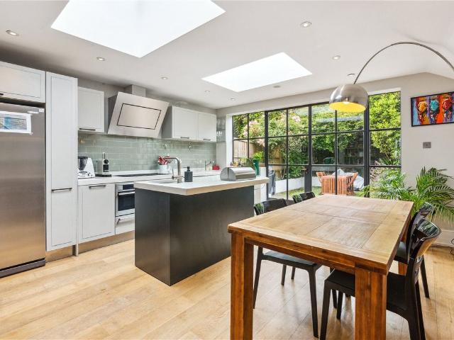 Eddiscombe Road, London SW6, 4 bed terraced house to rent, £9,000 pcm | PrimeLocation