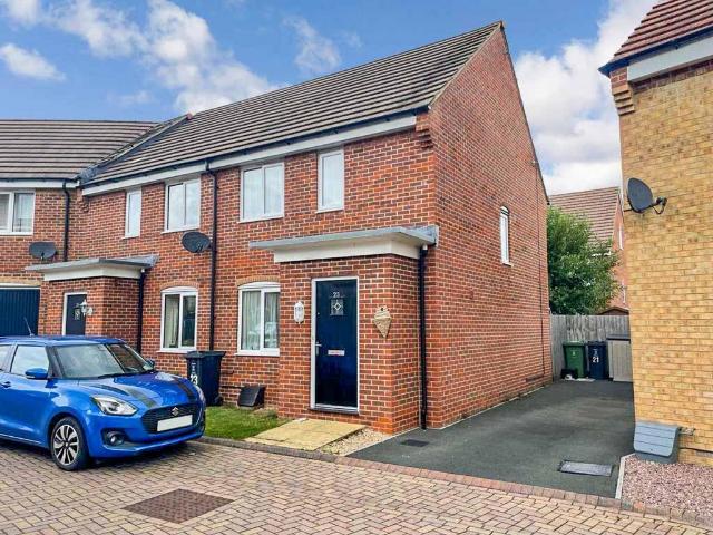 Eddleston Road, Swindon SN1 2 bed terraced house to rent £1,165 pcm £269 pw