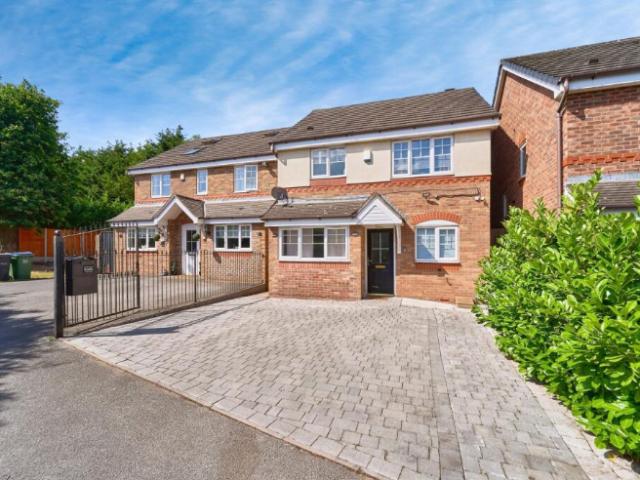 Edelweiss Close, Walsall, WS5 4 bed house to rent £1,375 pcm £317 pw