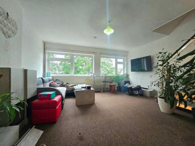 Edelvale Road, West End, SO18